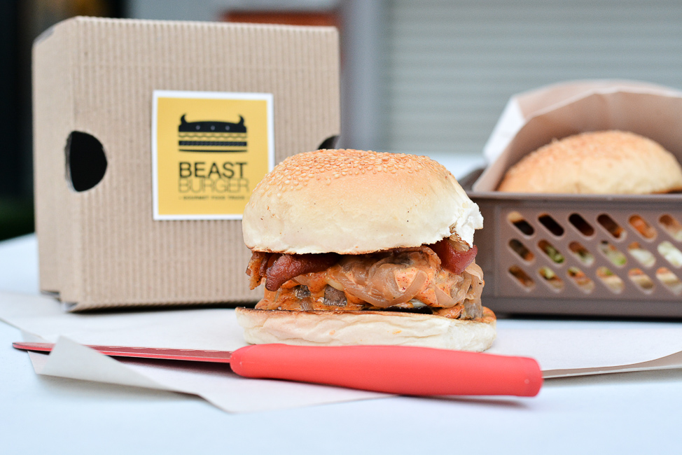 Beast Burger เบอร์เกอร์ระดับสุดยอด รสชาติร้ายกาจแบบปีศาจ