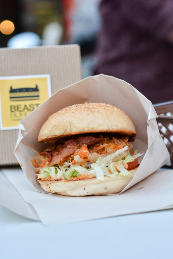 Beast Burger เบอร์เกอร์ระดับสุดยอด รสชาติร้ายกาจแบบปีศาจ