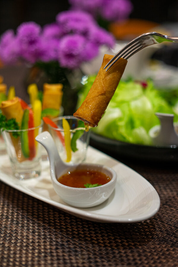 ทั้งไทยและเทศ ฟิวชั่นหลากเมนู ร้านสไตล์ของเก่าที่ Betel Box Restaurant