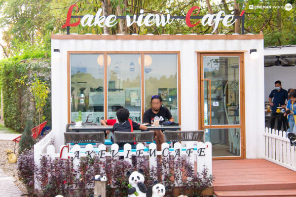 Lake View Cafe คาเฟ่บรรยากาศริมทะเลสาบ กินอาหารพร้อมจิบชาแบบชิล ๆ